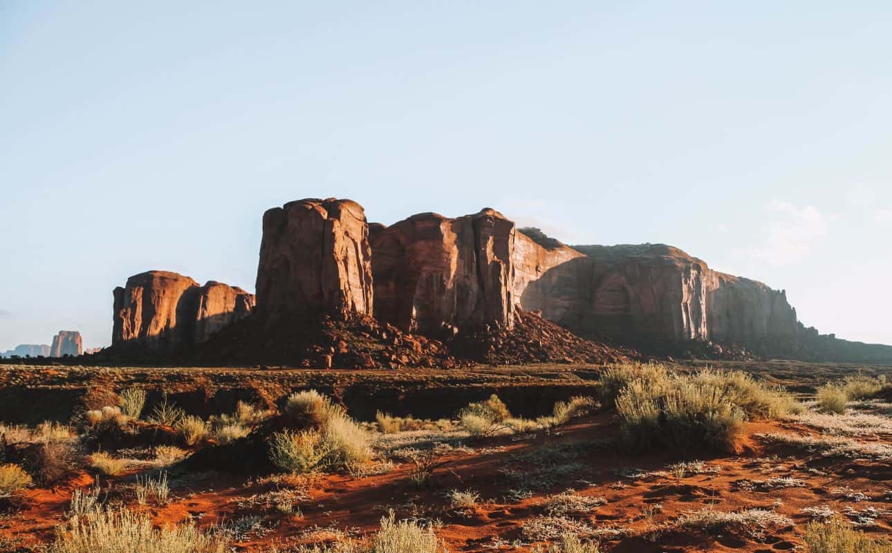 How to See the Best Monument Valley Sunrise in 2024 for a Stunning ...