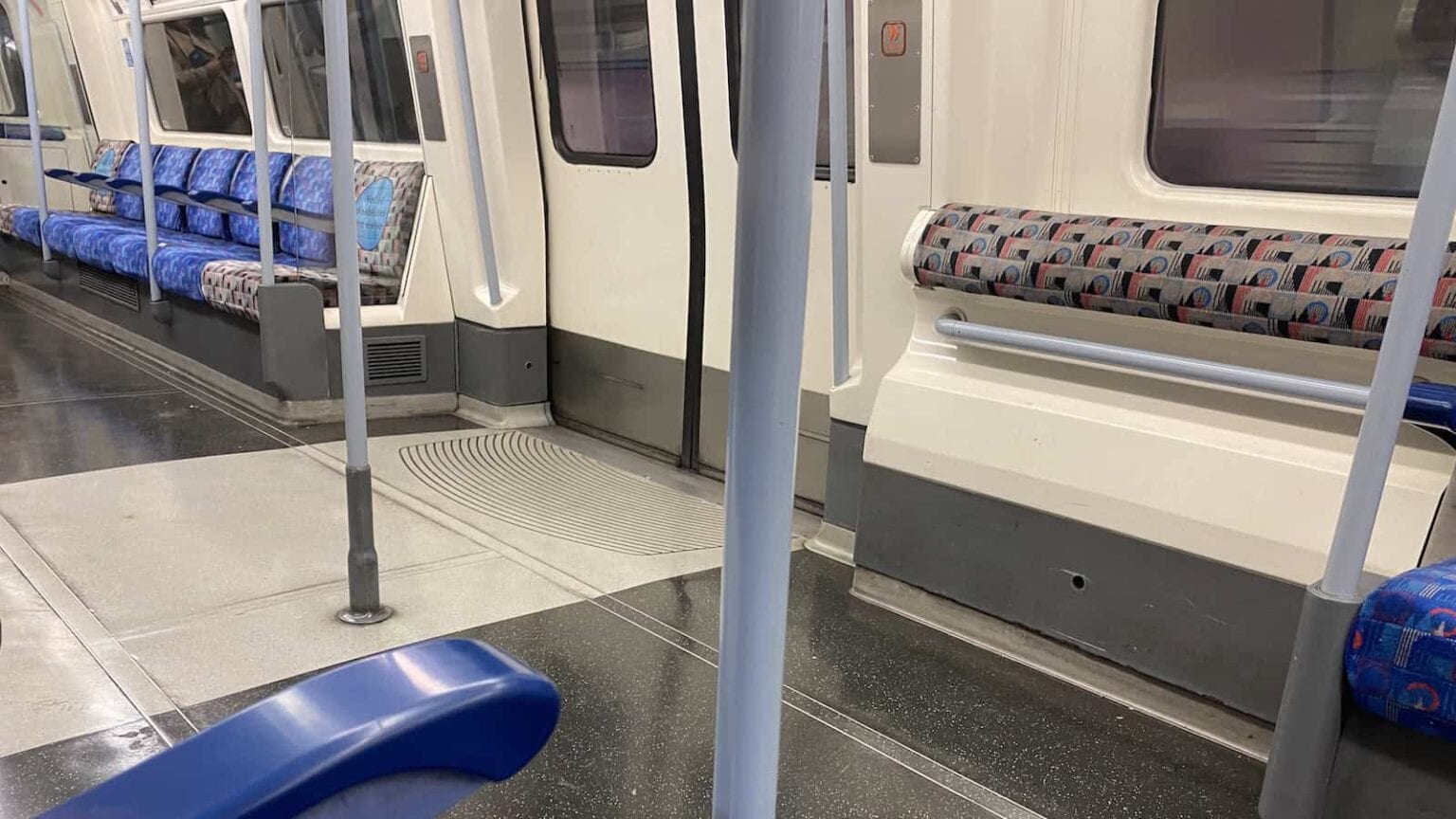 10 Antisocial Tube Behaviours People Are Fed Up With