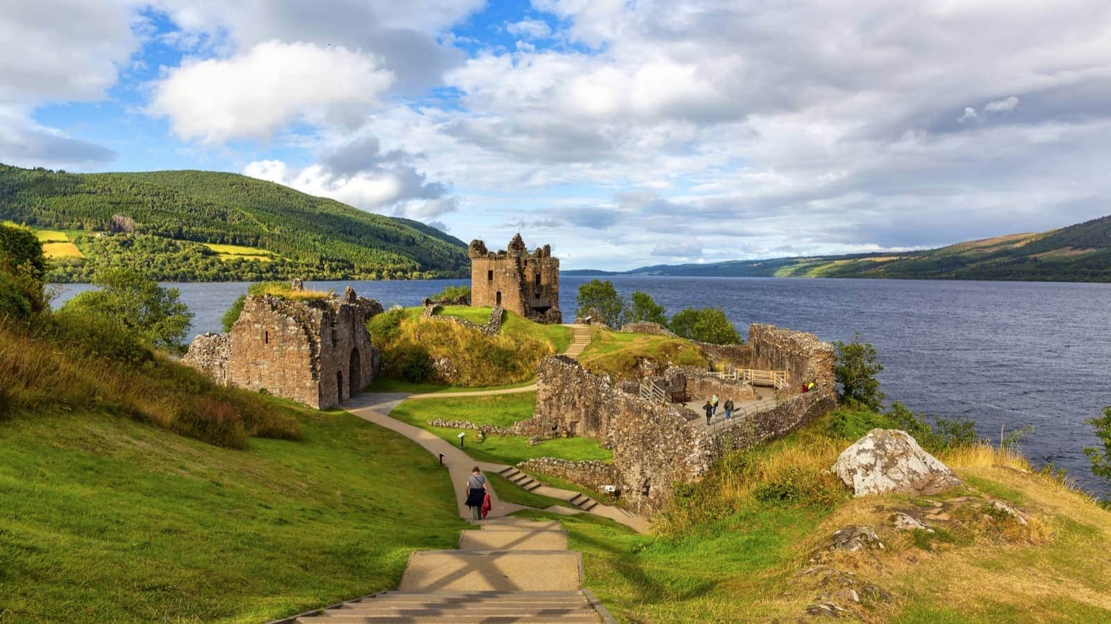 You Should Add These 12 Beautiful Lakes To your Bucket List