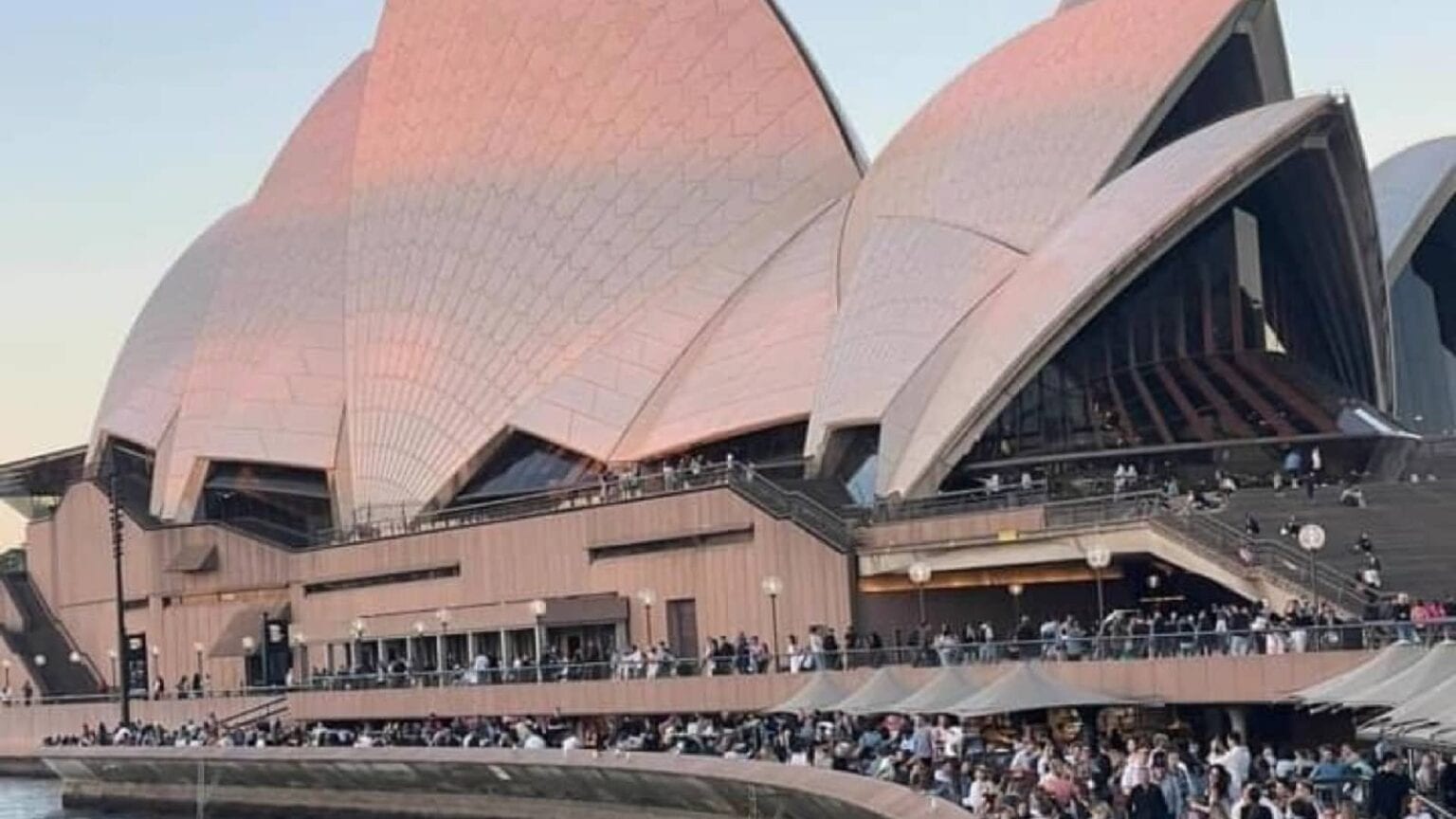 12 Stunning Landmarks Every Traveler Should Visit At Least Once