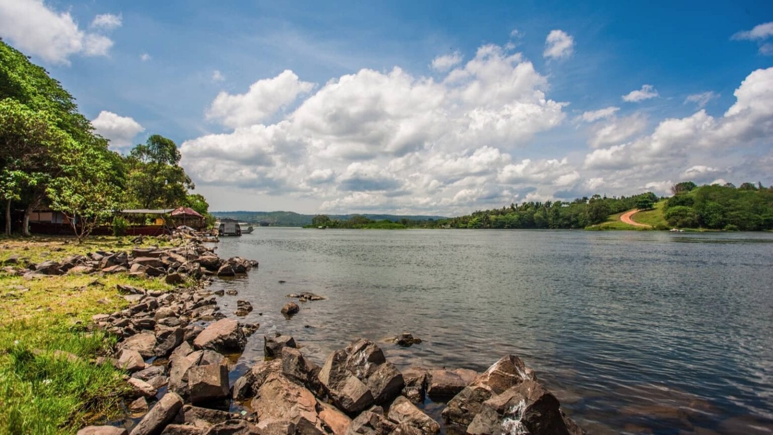 You Should Add These 12 Beautiful Lakes To your Bucket List