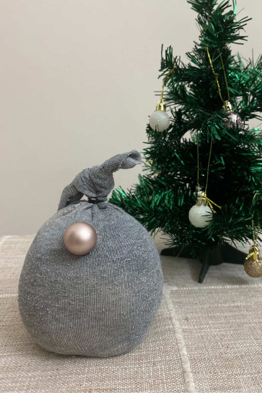 How To Make DIY Christmas Gnomes For Your Home Decor