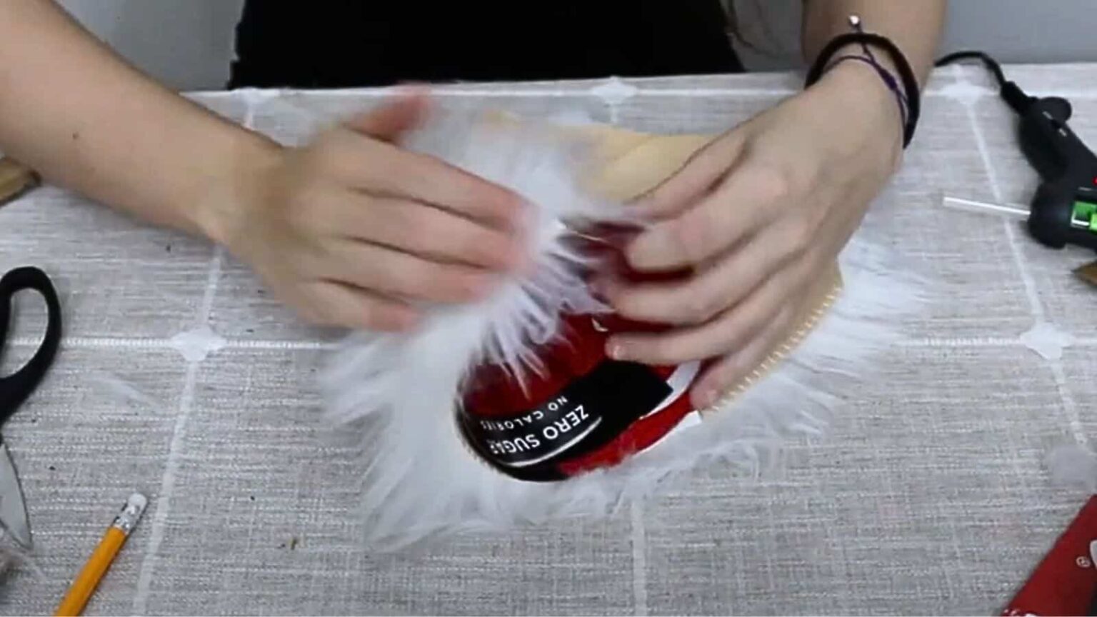 How To Make A Fluffy Christmas Tree Decoration For Your Home