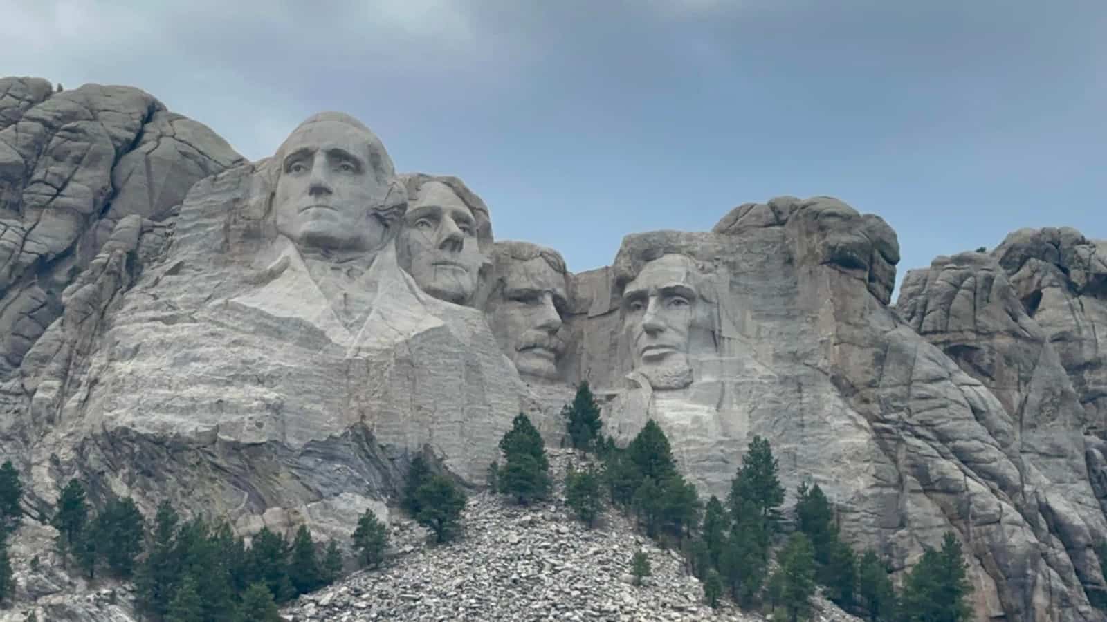 12 Iconic U.S. Landmarks That Will Leave You Speechless