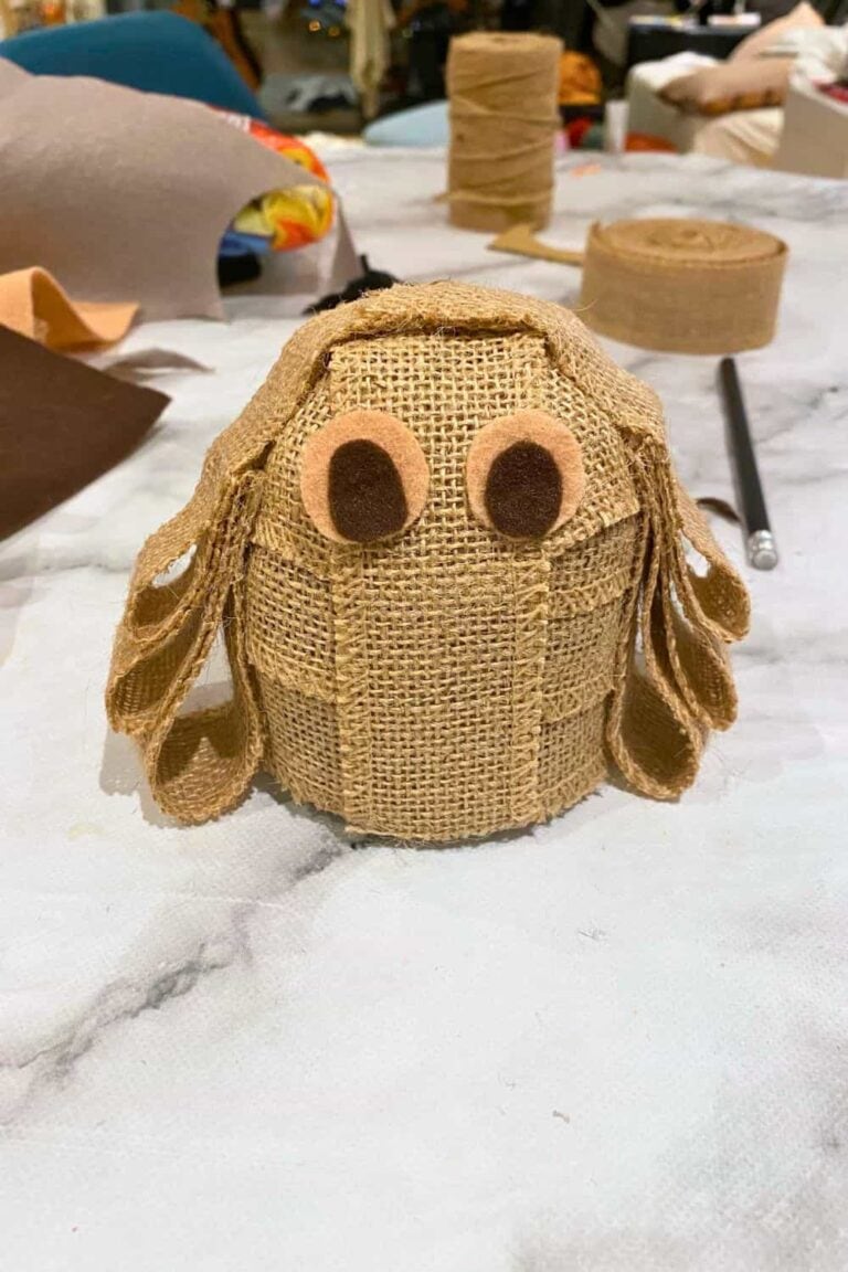 How to Make a 3D Burlap Owl for Christmas Decor